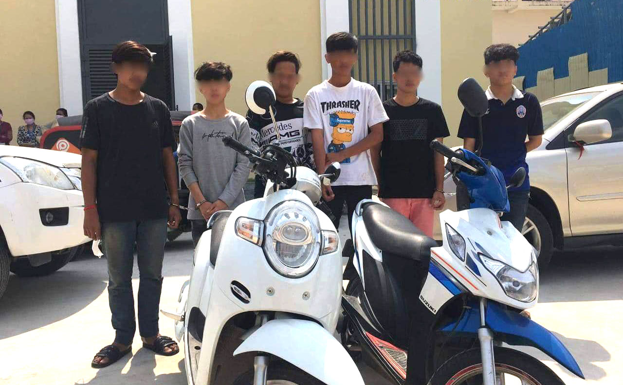 ឃាត់ខ្លួន ០៦ នាក់ បញ្ជូន ទៅ តុលាការ ករណី កា . ប់ សិស្សសាលា ម្នាក់ របួសធ្ងន់ – Koh Santepheap Daily