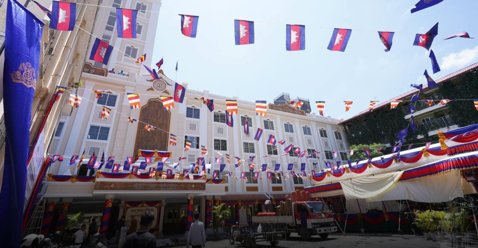 ព្រឹកស្អែក សូមរកផ្លូវវាងលើកំណាត់ផ្លូវ សម្តេចសុធារស នៅមុខវត្តស្វាយពពែ ...