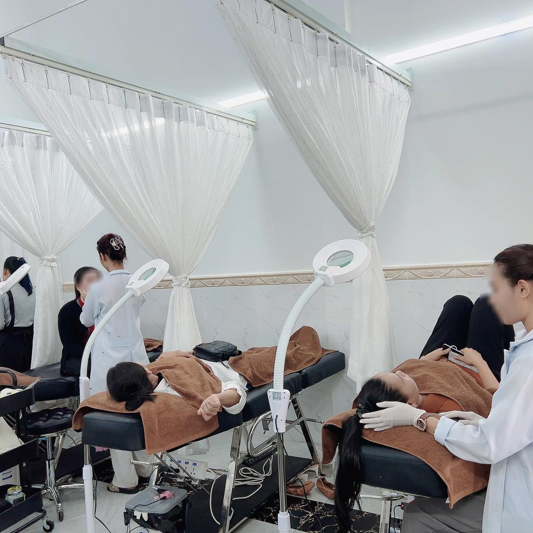 ក្រសួងសុខាភិបាល សម្រេច បិទ S88 Beauty និង សាខា ទាំងអស់ ក្រោយ ប្រពន្ធ នាយ ពាក់ មី ចូល សង្គ្រោះ ...