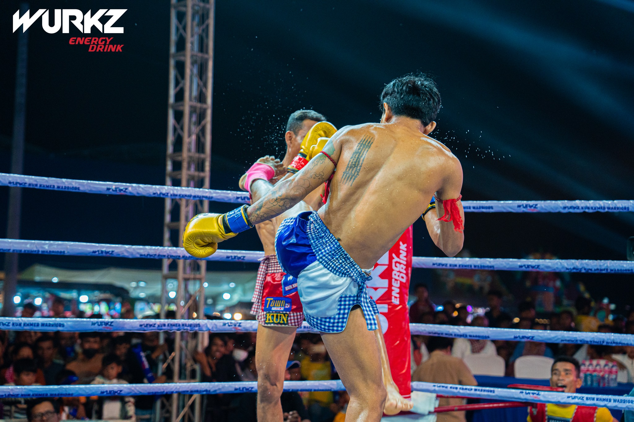 បងប្អូន ខេត្តកំពង់ចាម ណាត់គ្នា មក ជួប ជាមួយ IDOL យើង ទាំងអស់ គ្នា ក្នុង ...